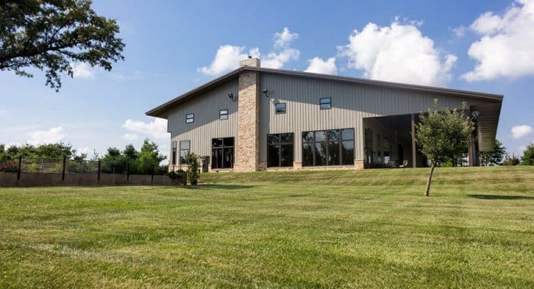 Metal Buildings with Living Quarters: Advantages and Disadvantages