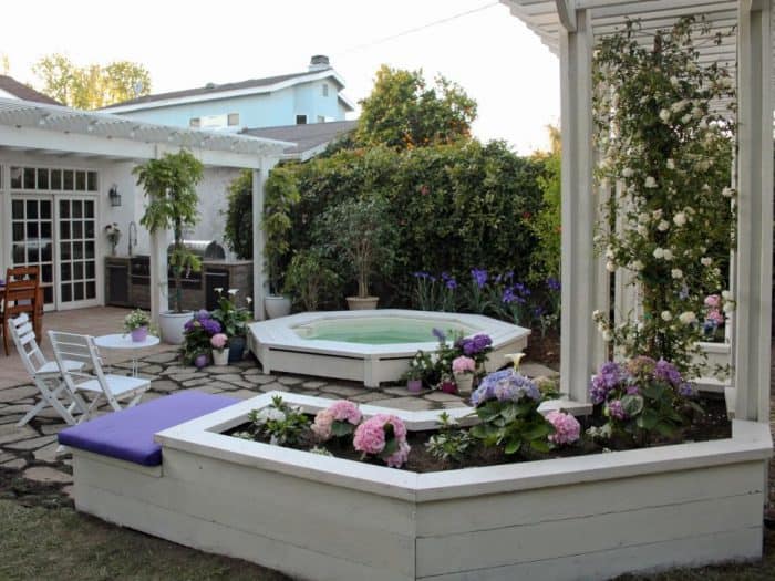 Outdoor Jacuzzi Ideas: Designs, Pros, and Cons [A Complete Guide]