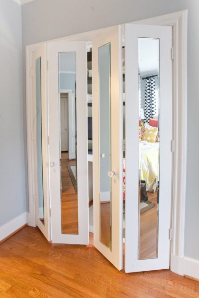 28 Beautiful Walk-In Closet Storage Ideas and Designs
