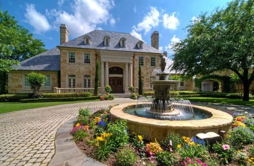 29 Modern Driveway Ideas to Improve The Appeal of Your House
