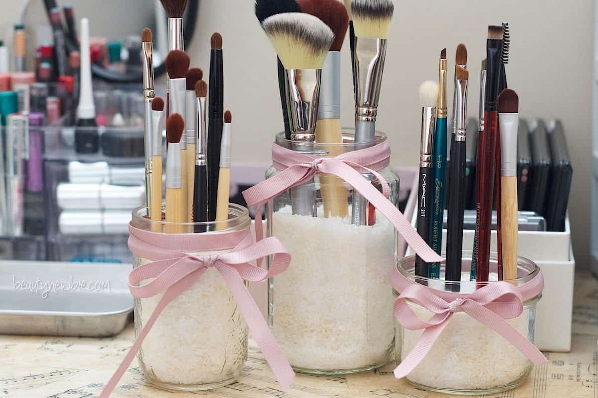 25 DIY Makeup Storage Ideas That Will Save Your Time 25 DIY Makeup Storage Ideas That Will Save Your Time