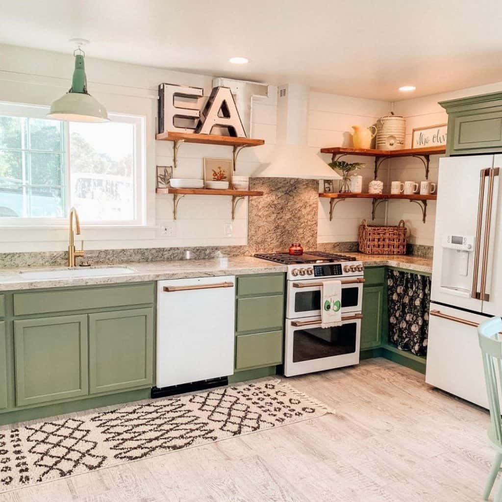 20 Amazing Kitchen Corner Cabinet Ideas